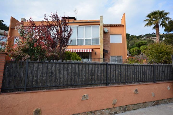 Maison Spacieuse Avec Vue Mer à Lloret De Mar - Lloret de Mar