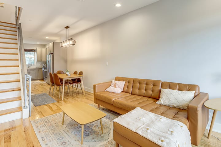 3-story Philly Townhouse 2 Mi To University City! - Folsom, PA