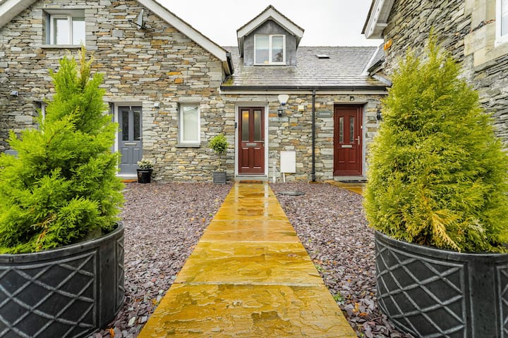 Bay Tree Cottage, Windermere 2 Bed, 2 Bathroom - 앰블사이드