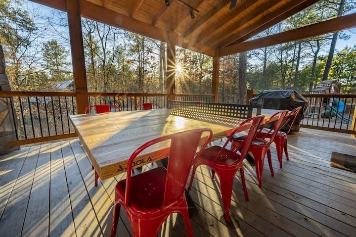 Hottub, Firepit, Pingpong, Arcades, Central Htown - Broken Bow, OK