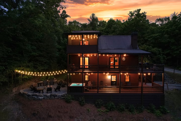Mountain View Cabin - Hot Tub-fire Pit-pool Table - Mineral Bluff, GA