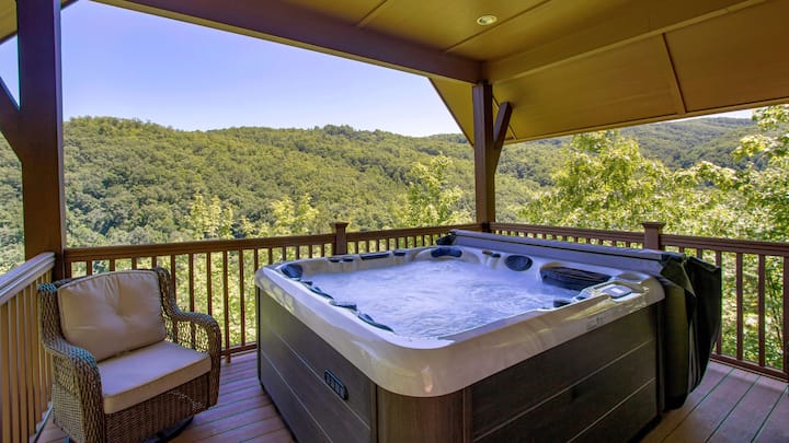 Luxury Mt Home W Hot Tub, Game Room - Otter Ridge - Gatlinburg, TN