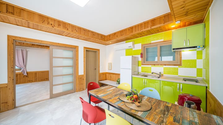 아늑하고 귀여운 인테리어의 여름 - Gyeongju-si