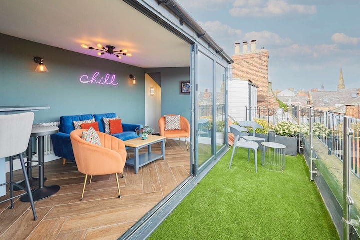 Host & Stay | Devereux House - Whitby, UK