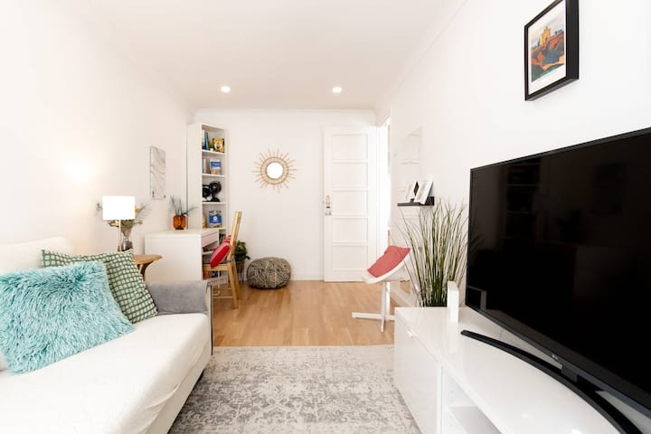 Serene 2-bedroom Apartment In Benfica Lisbon - Amadora
