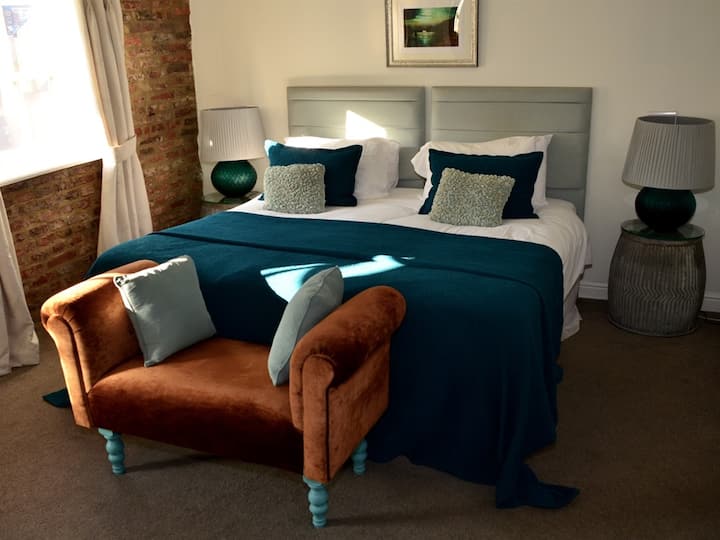 Helga Maria King/twin Ensuite At The White Horse & - Whitby, UK