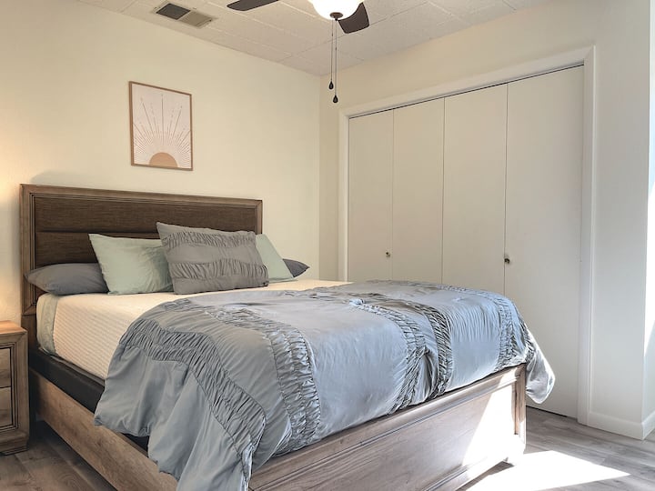 Downtown Cabin- Near Park, Pet Friendly - Cody, WY
