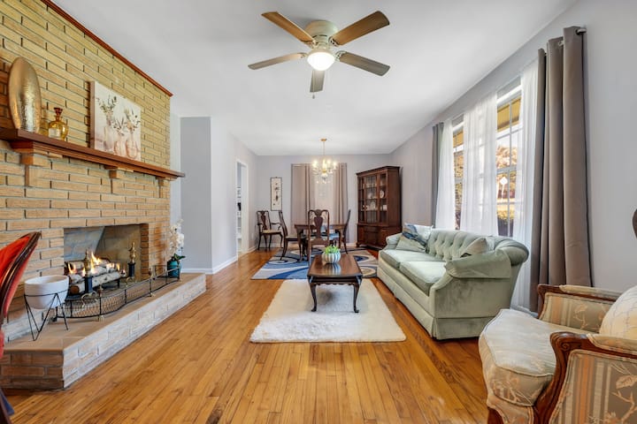 Spacious Stays Near Fsu  Ideal For Groups - Tallahassee, FL
