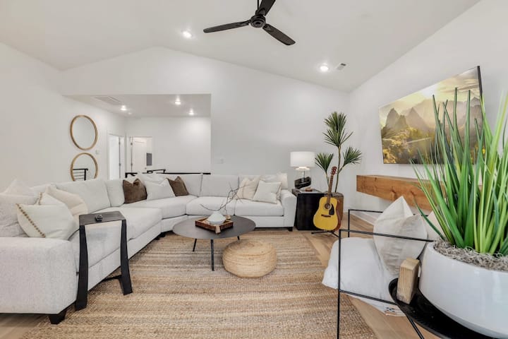 The Monroe - Modern Townhome - 1 Mi To Dt - Bentonville, AR