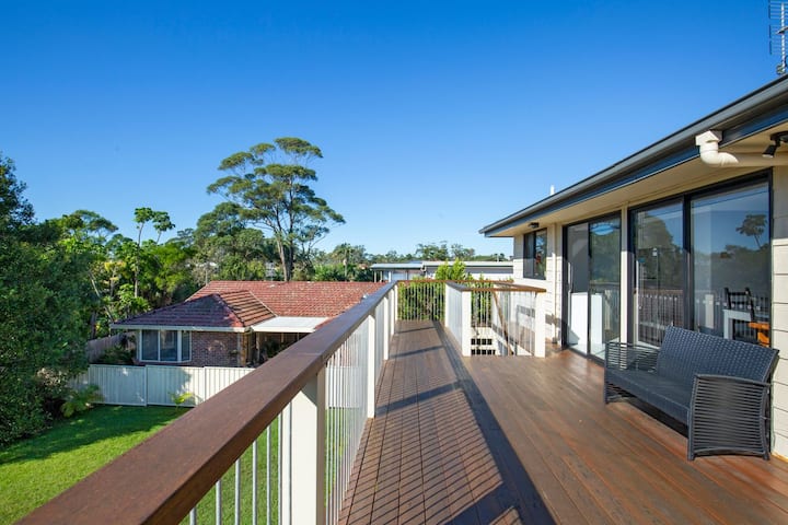 Sirius Retreat Pet Friendly 3 Mins Walk To St George Basin - New South Wales
