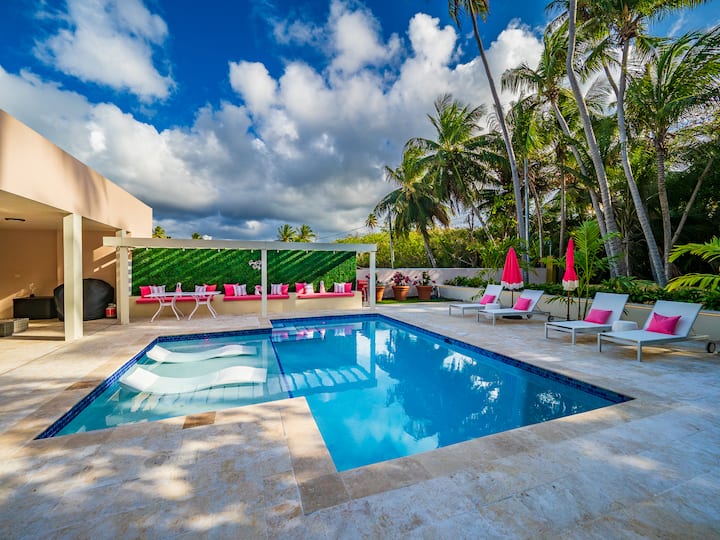 Beachfront 7 Bedroom Villa Best Beach In Pr! - Luquillo