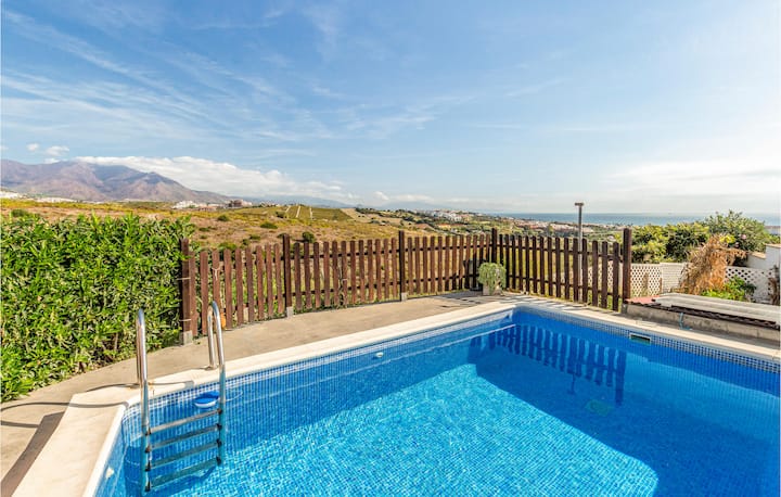 Stunning Home In Manilva - Manilva