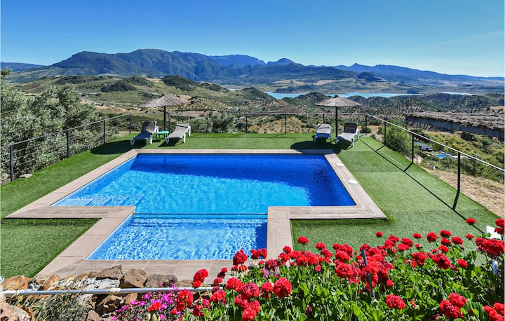 Lovely Home In El Jaral - El Gastor