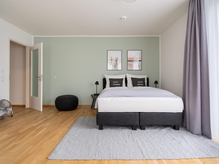 Dresden Wallstr | Suite Xl + Balcony (Lt) - Dresden