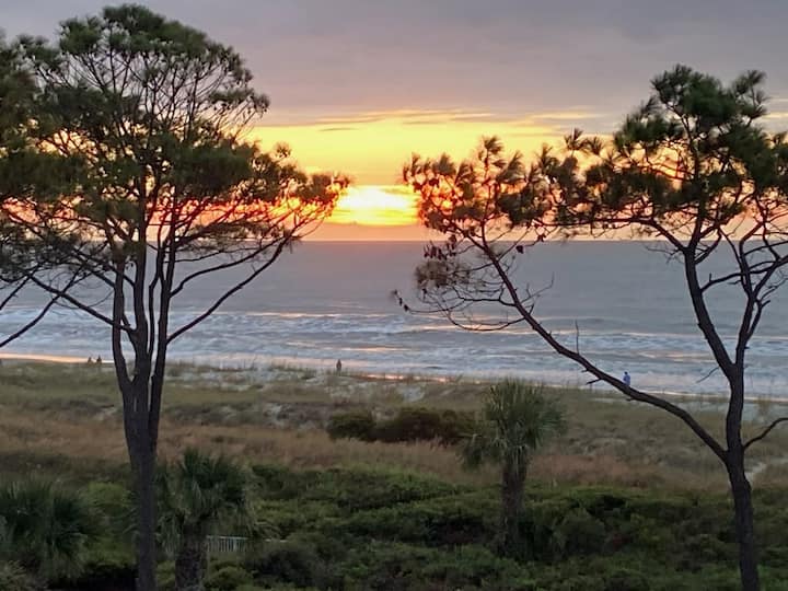 Oceanfront Sunrises In Upgraded Seaside Villa 225 - Hilton Head Island, SC