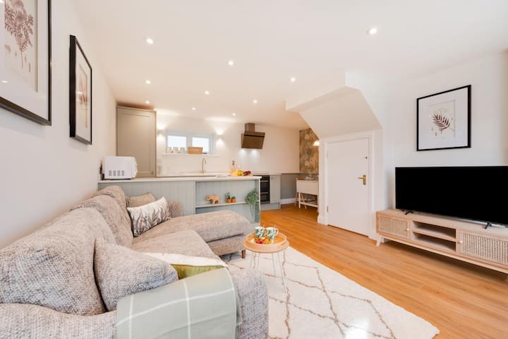 1 Bed In Rushmere St. Andrew (Oc-luxl) - Ipswich, UK