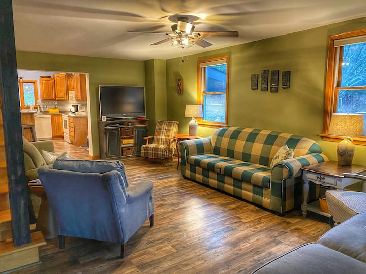 4 Bedroom, 2 Bath, 10 Minutes From Benezette - DuBois, PA