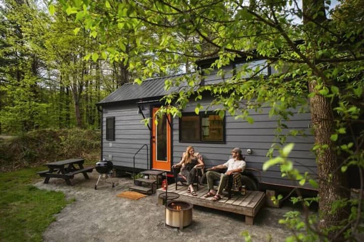 Foxglove Tiny House - A Modern Tiny Getaway - Jamaica, VT