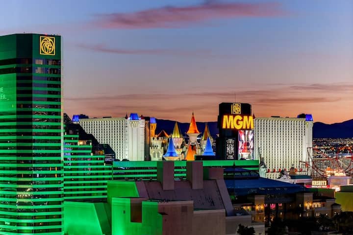 Mgm Signature-16-702 1br 2ba Balcony Suite - Las Vegas