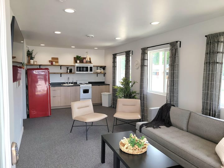 3 Bedroom-balcony With Balcony - Okoboji, IA