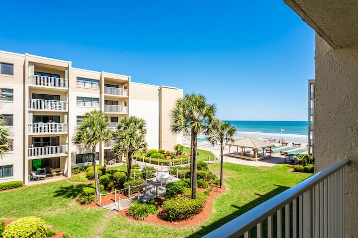 Castle Reef 326 Clean, Bright And Sure To Please! - New Smyrna Beach, FL