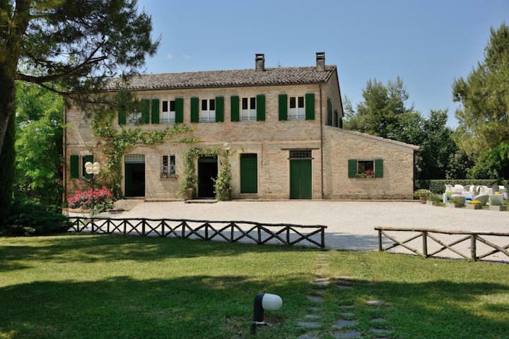 Villa Del Tombolo. The Casolare With Its Annex - Fano
