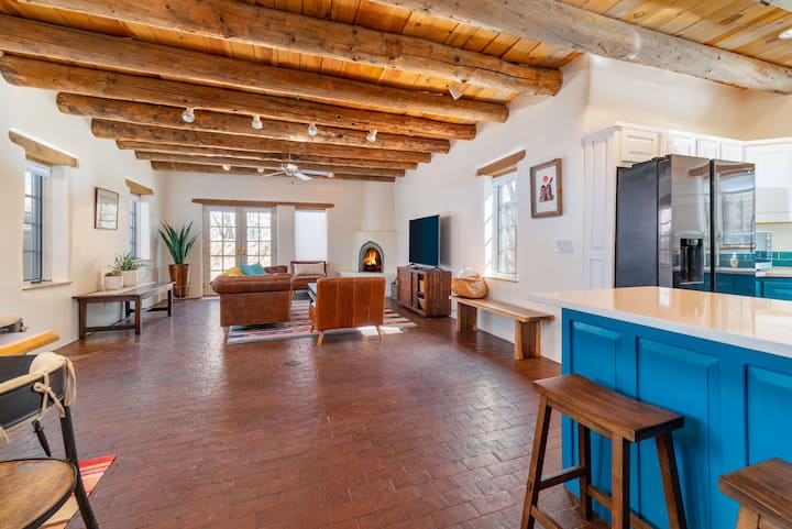 Authenticity Meets Comfort In Santa Fe's Heart - Santa Fe, NM