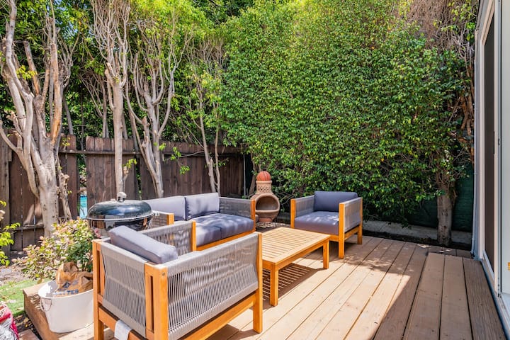 Gated Gem Walking Distance To Beverly Center - West Hollywood, CA