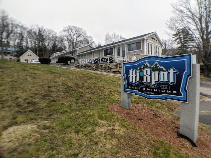 Hi Spot Studio With Shared Beach On Winnipesaukee! - Laconia, NH