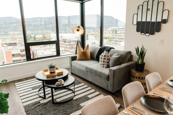 Downtown Luxurious Lakeview Small Pet Ok - Kelowna