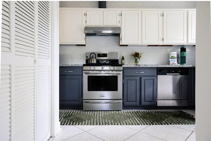 Chic Cloverdale Park:walk To El Rey, Capri & Park! - Montgomery, AL