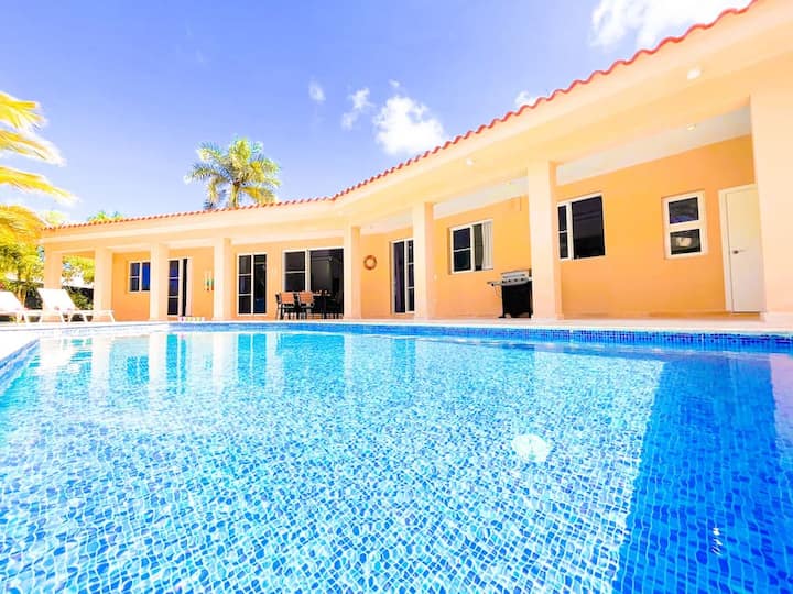 Beach Villa Royal With Jacuzzi, Pool, Bbq & Maid - Punta Cana