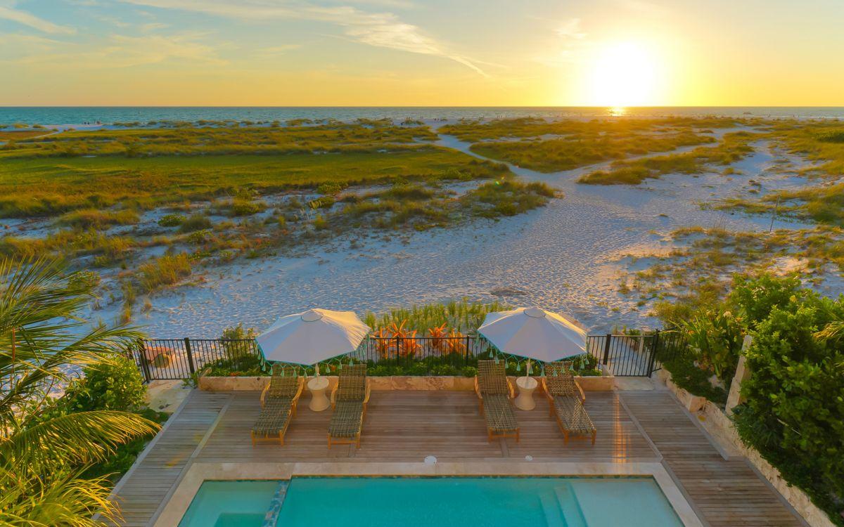 Villa Marisol: Beachfront, Mediterranean style, w/ - Houses for Rent in ...