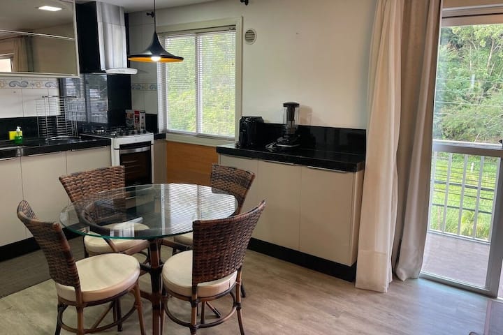 (102) Romântico E Funcional. Perto Do Mar. - Itapema