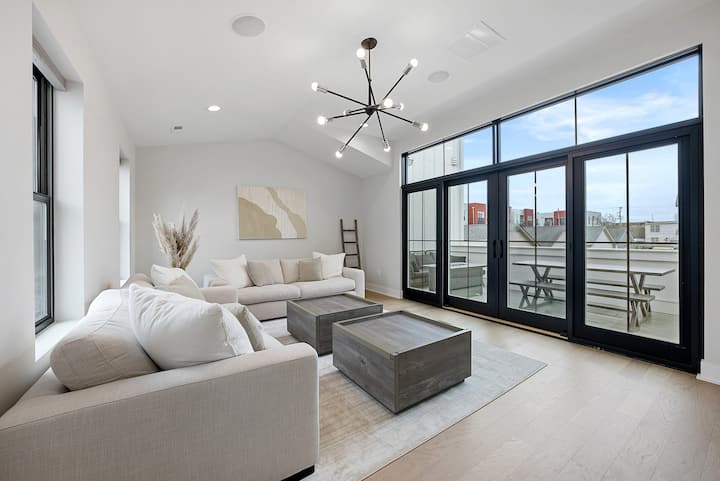 Stunning Italian Village New Build W/ Terrace! - Columbus, OH