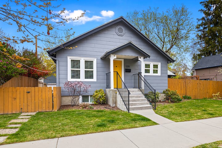 Walkable North End Home With 4 Free Bikes - Boise, ID