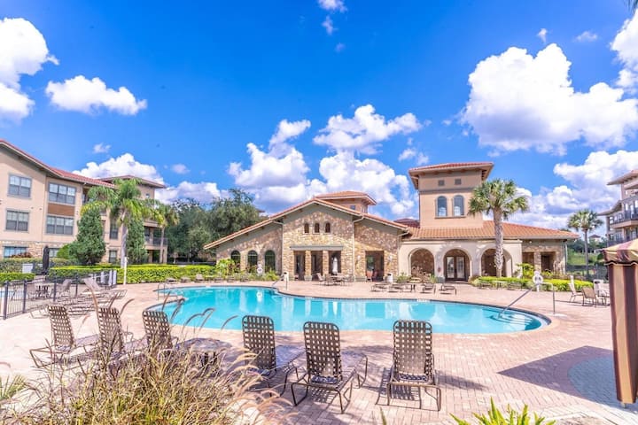 Spacious 4 Bedroom Condo Resort Near Disney World - Florida
