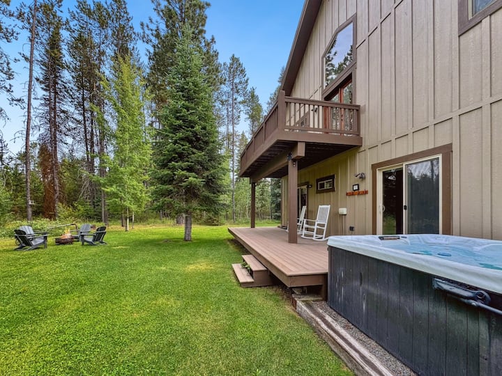 Complete Remodel 2025 W/ Hot Tub - Donnelly, ID