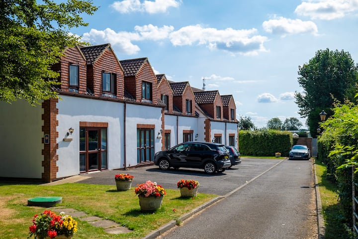 Elm Apartment With Hot Tub - Wh035 - Thirsk