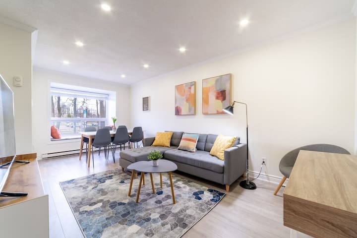 Stylish 3br Home- 3 Mins To Universities-king Bed - Waterloo