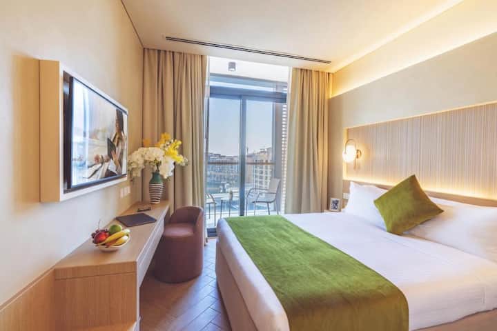 Standard Room Near Dubai Creek In Jaddaf Ab - Dubai