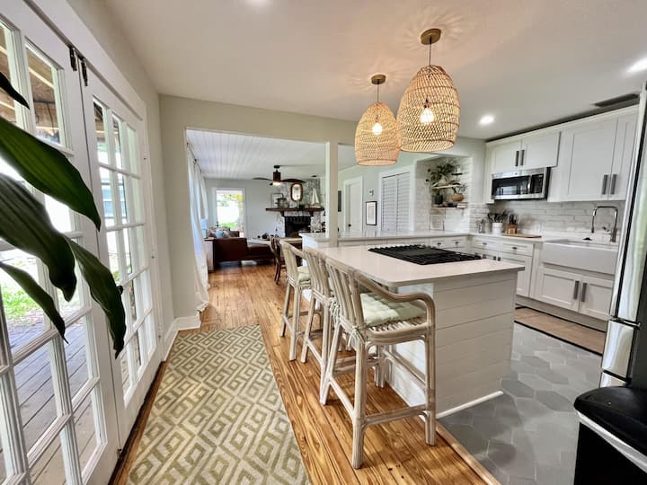 Canal Street Alchemy Iii - New Smyrna Beach, FL