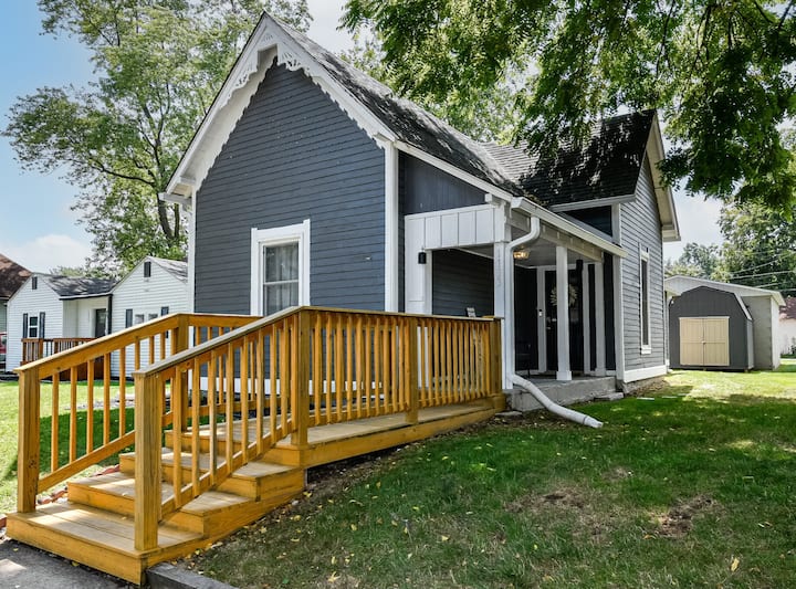 Downtown Noblesville Retreat Near Concert & Events - Noblesville, IN