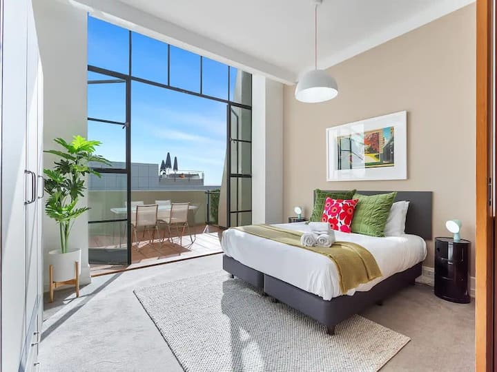 Lovely Bright Apartment With Balcony, Pool And Gym - Auckland