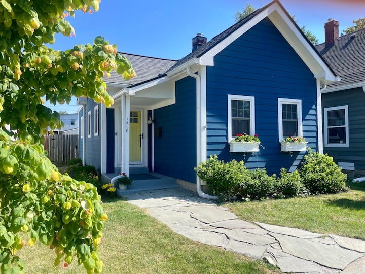 The Little Blue Cottage In Fountain Square - Indianapolis, IN