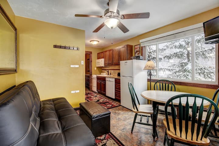 Top Floor Unit With Lots Of Updates. Ski In, Walk Everywhere! | Pm8a - Breckenridge, CO