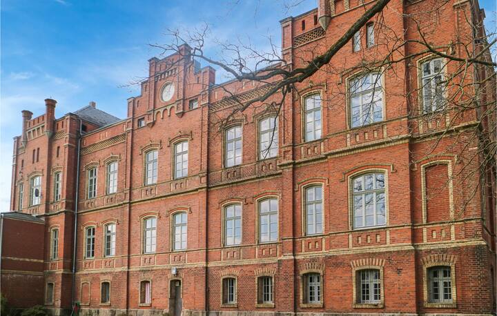 Gorgeous Apartment In Krakow Am See - Dobbertin