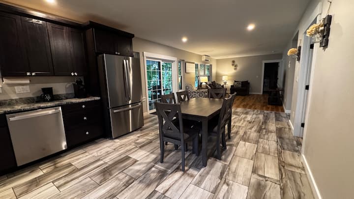 Riverside Getaway W/hottub | 3br - Bangor, ME