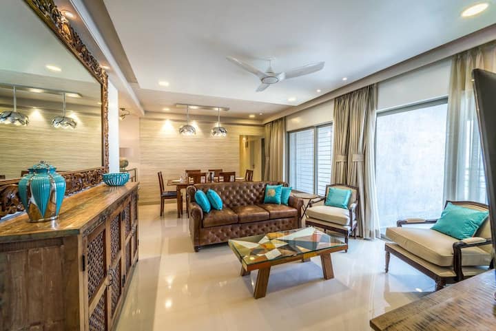 Hospitality Expert F1805: View, Pool, Gym, Shops - Pune