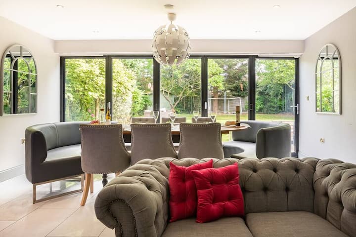Luxury 5-bedroom Retreat In The Heart Of Cheshire - Knutsford